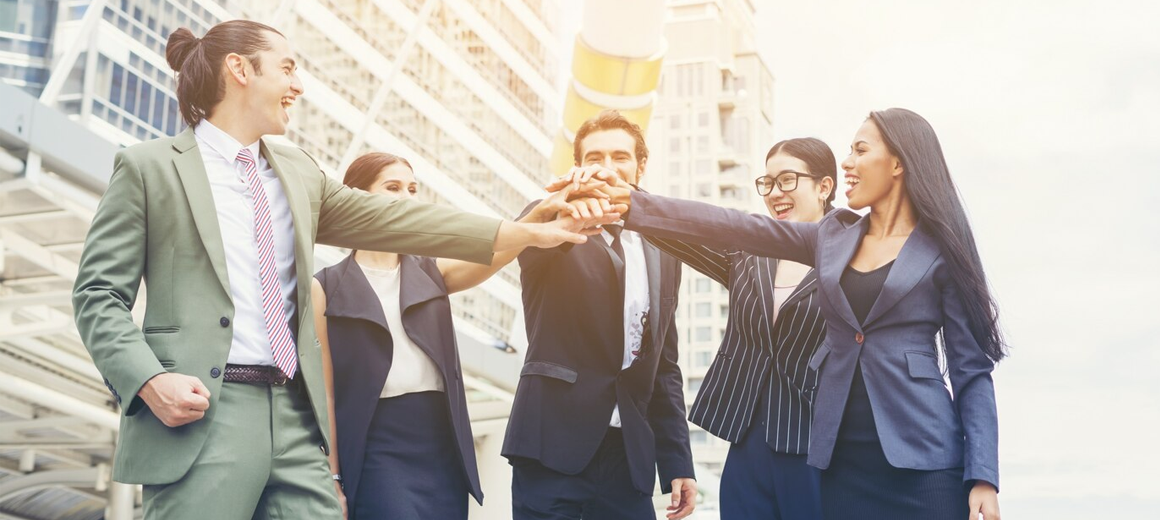 Tips For Building A Strong Team: Comprehensive Guide! - iStaff Connect ...